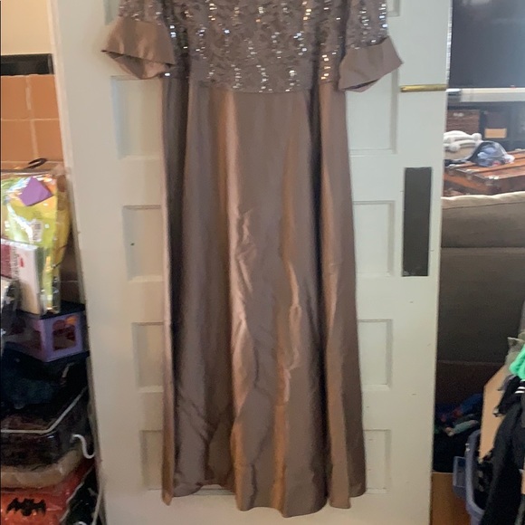 JS Collections | Dresses | Js Collections Formal Dress | Poshmark
